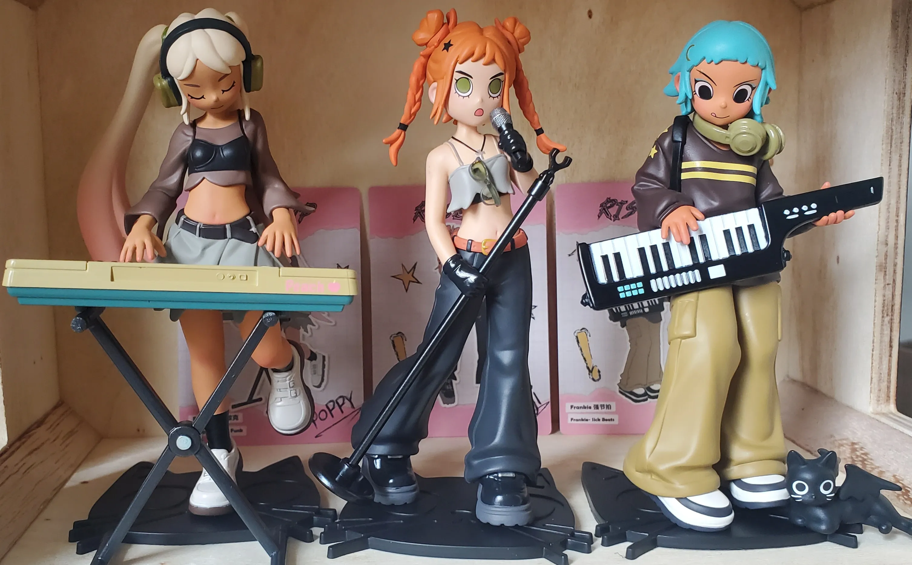 Peach Riot Rise Up Series Figures | Blind Box - POP MART (Canada)