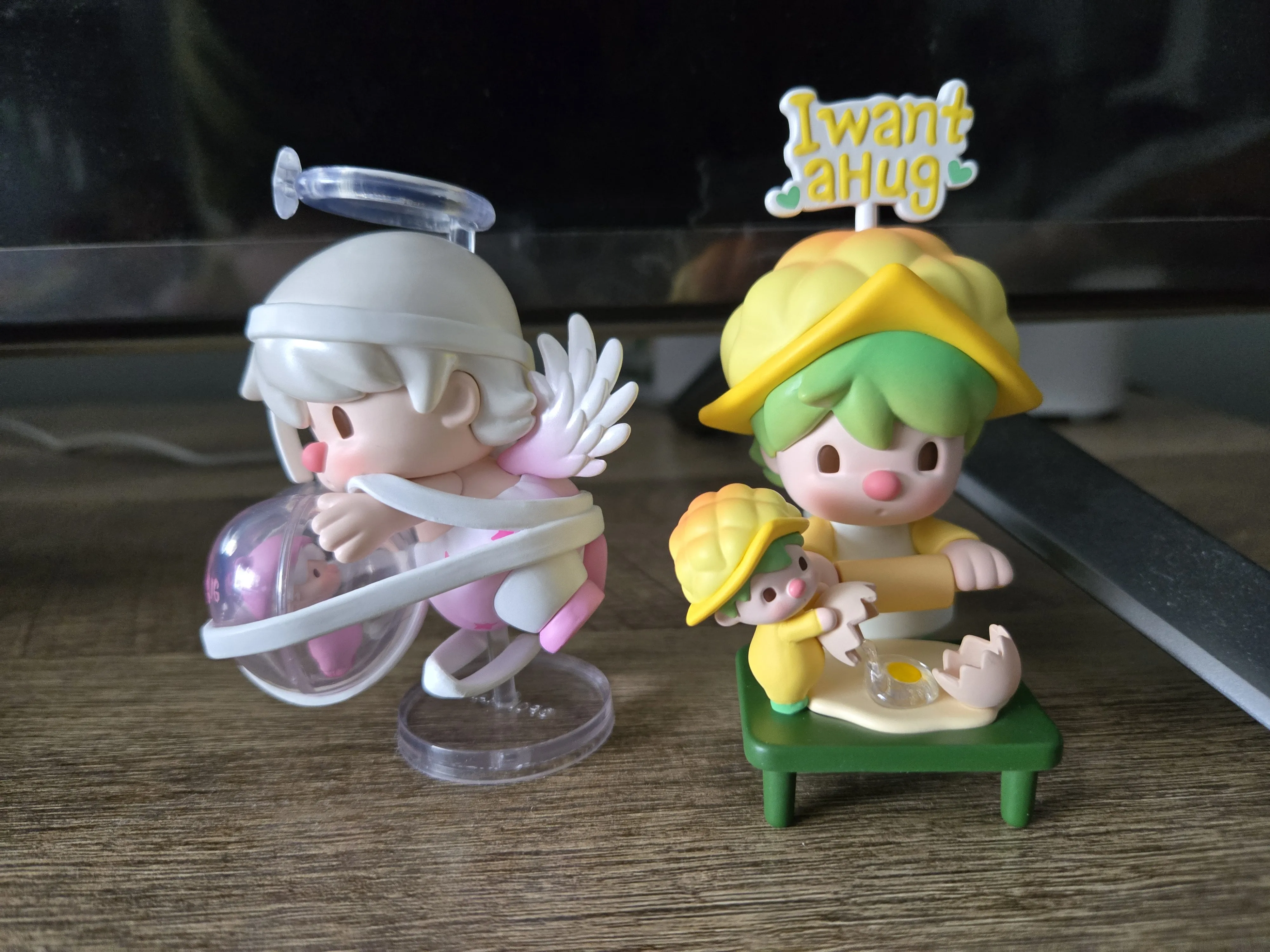 Sweet Bean I Want a Hug Series Figuress - POP MART (United States)