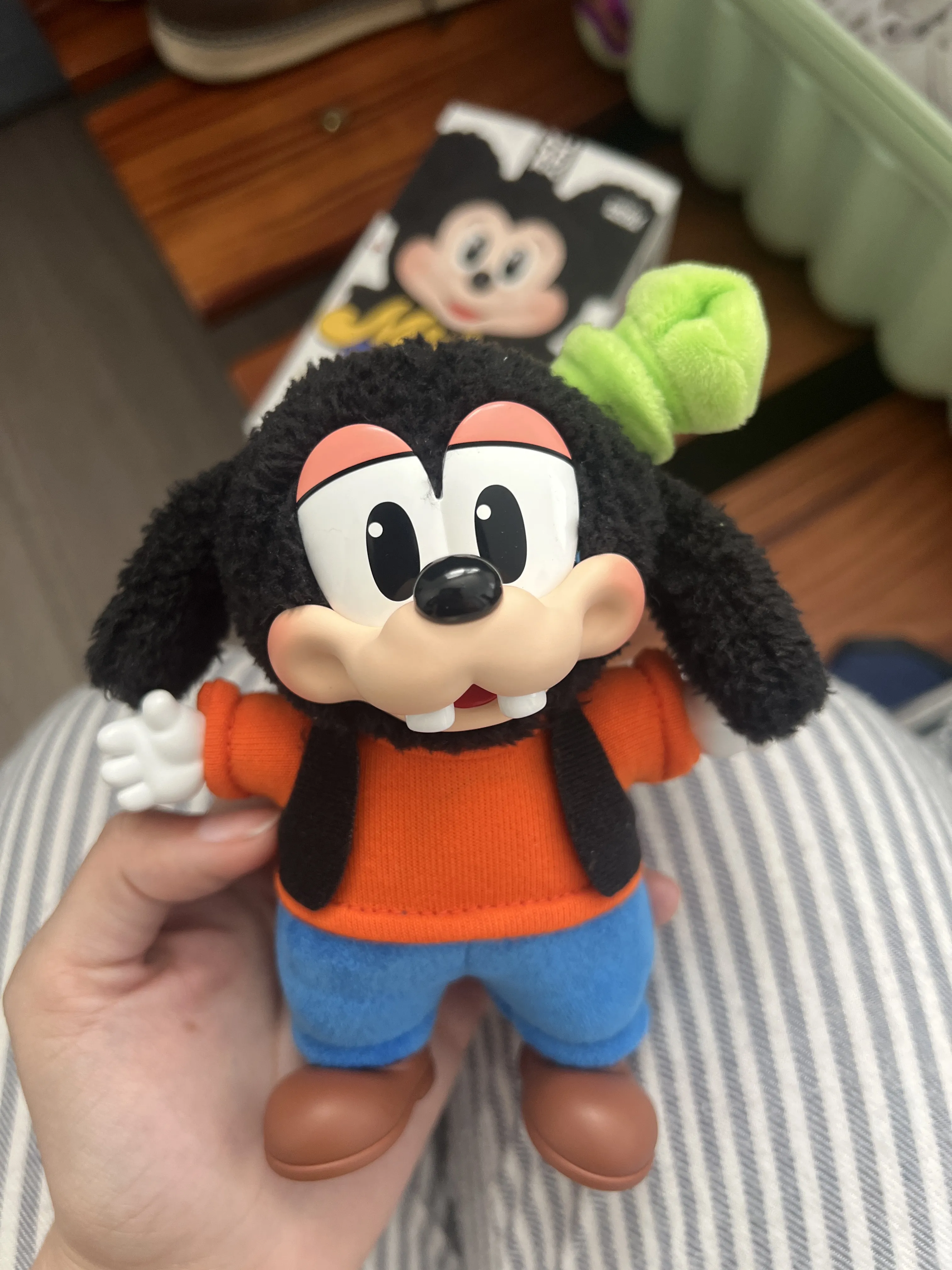 Mickey Family Cute Together Keychain Series Figures - POP MART (United ...