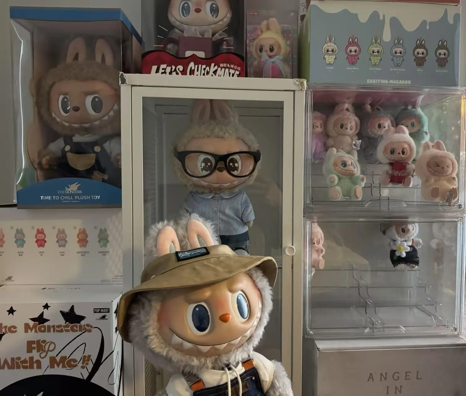 Designer: POP MART Release Date: October 31, 2022 Material: PP ...